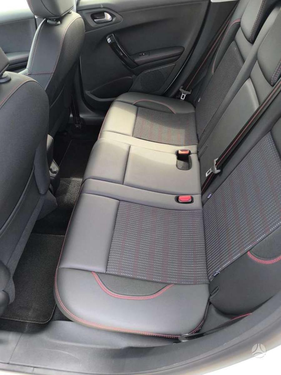 Balts Peugeot 2008 2017 Tauragė, ar dzinēja tilpumu 1.20 L un nobraukumu 66 tūkst. km par 6500 €, foto 8 vietnē AUTOMOTO.COM.LV