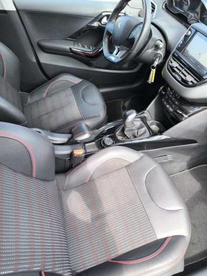 Balts Peugeot 2008 2017 Tauragė, ar dzinēja tilpumu 1.20 L un nobraukumu 66 tūkst. km par 6500 €, foto 11 vietnē AUTOMOTO.COM.LV