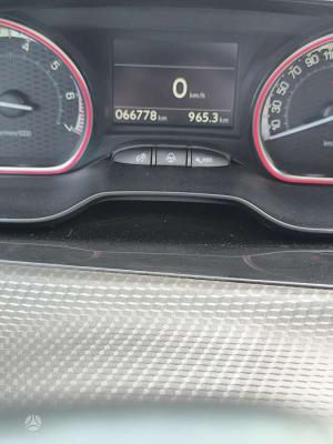 Balts Peugeot 2008 2017 Tauragė, ar dzinēja tilpumu 1.20 L un nobraukumu 66 tūkst. km par 6500 €, foto 16 vietnē AUTOMOTO.COM.LV