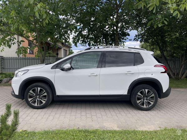 White Peugeot 2008 2017 in Raseiniai, with an engine capacity of 1.56 L and mileage of 148 thousand km for 5200 €, photo 3 on AUTOMOTO.COM.LV
