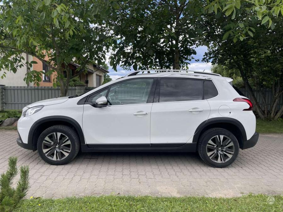White Peugeot 2008 2017 in Raseiniai, with an engine capacity of 1.56 L and mileage of 148 thousand km for 5200 €, photo 3 on AUTOMOTO.COM.LV