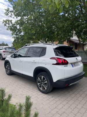 White Peugeot 2008 2017 in Raseiniai, with an engine capacity of 1.56 L and mileage of 148 thousand km for 5200 €, photo 5 on AUTOMOTO.COM.LV