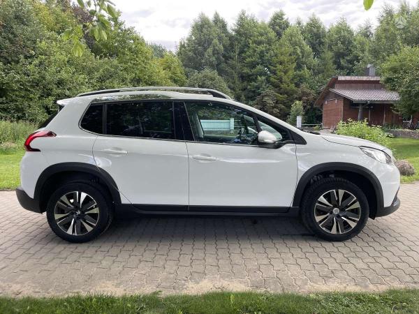 White Peugeot 2008 2017 in Raseiniai, with an engine capacity of 1.56 L and mileage of 148 thousand km for 5200 €, photo 8 on AUTOMOTO.COM.LV