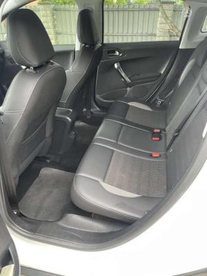 White Peugeot 2008 2017 in Raseiniai, with an engine capacity of 1.56 L and mileage of 148 thousand km for 5200 €, photo 12 on AUTOMOTO.COM.LV