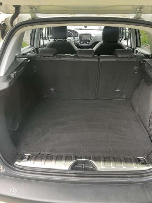 White Peugeot 2008 2017 in Raseiniai, with an engine capacity of 1.56 L and mileage of 148 thousand km for 5200 €, photo 13 on AUTOMOTO.COM.LV