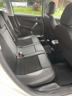 White Peugeot 2008 2017 in Raseiniai, with an engine capacity of 1.56 L and mileage of 148 thousand km for 5200 €, photo 14 on AUTOMOTO.COM.LV