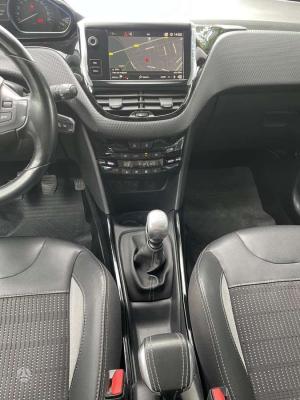 White Peugeot 2008 2017 in Raseiniai, with an engine capacity of 1.56 L and mileage of 148 thousand km for 5200 €, photo 17 on AUTOMOTO.COM.LV