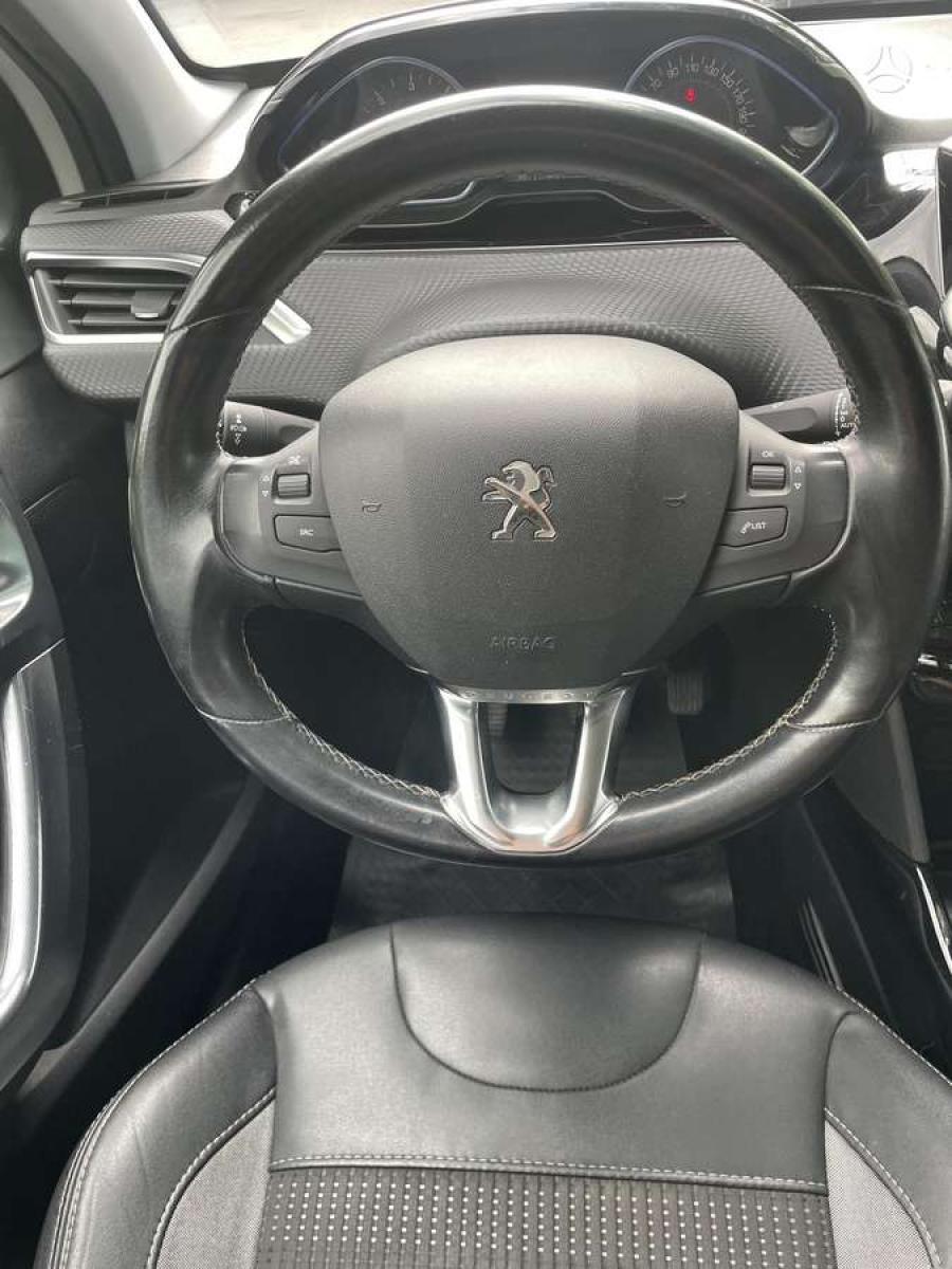 White Peugeot 2008 2017 in Raseiniai, with an engine capacity of 1.56 L and mileage of 148 thousand km for 5200 €, photo 18 on AUTOMOTO.COM.LV