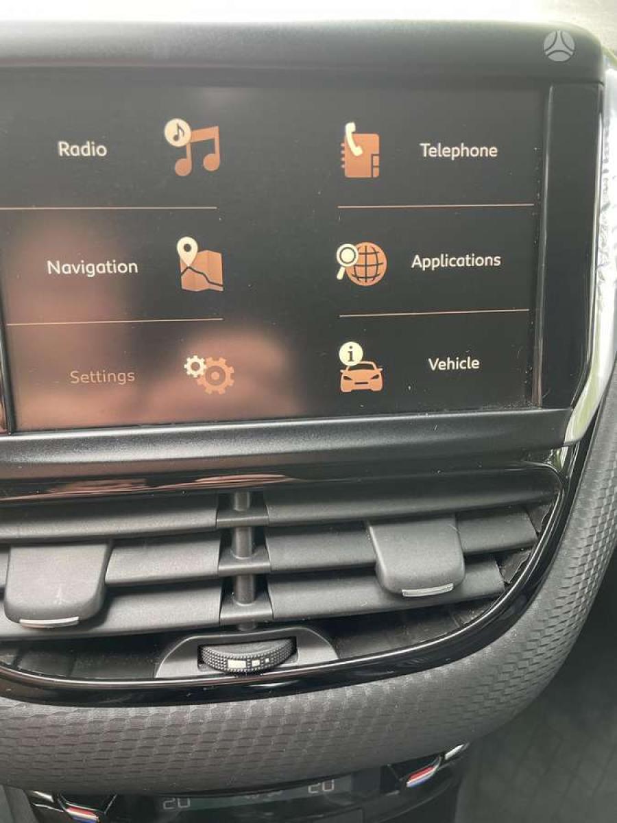 White Peugeot 2008 2017 in Raseiniai, with an engine capacity of 1.56 L and mileage of 148 thousand km for 5200 €, photo 22 on AUTOMOTO.COM.LV