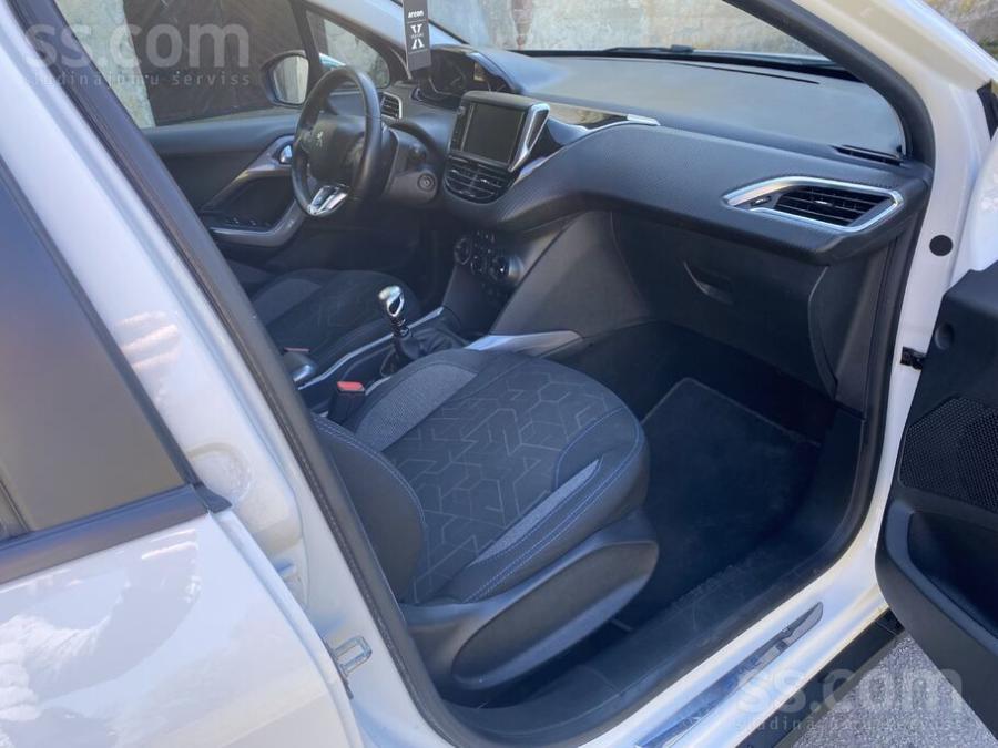 Balts Peugeot 2008 2018 Dobele, ar dzinēja tilpumu 1.50 L un nobraukumu 212 tūkst. km par 6500 €, foto 9 vietnē AUTOMOTO.COM.LV