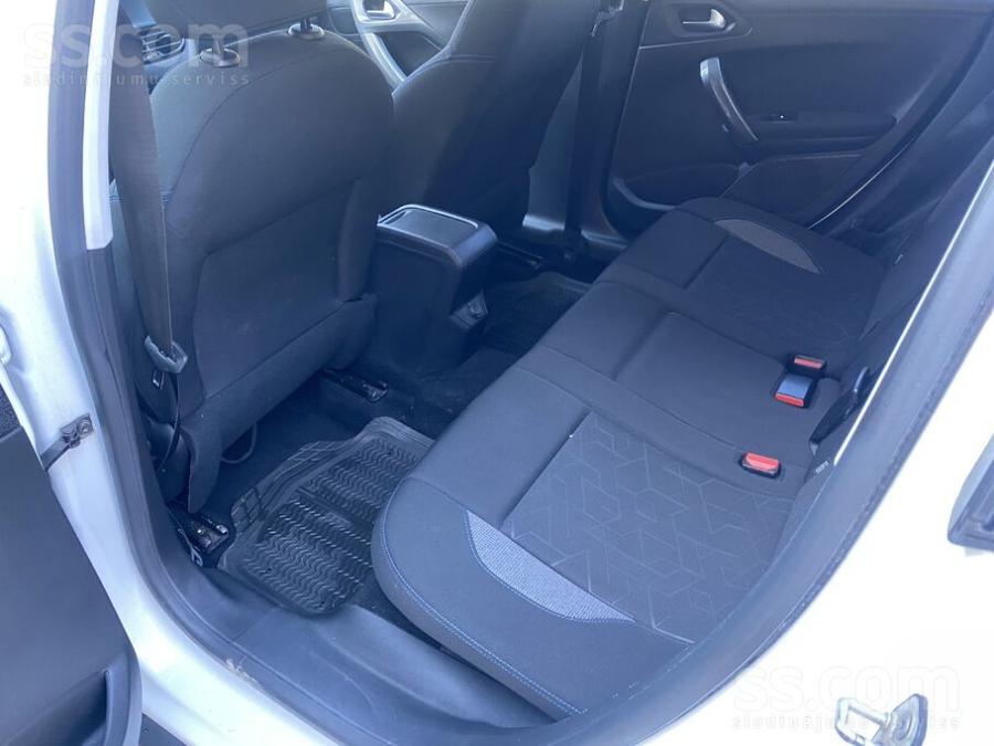 Balts Peugeot 2008 2018 Dobele, ar dzinēja tilpumu 1.50 L un nobraukumu 212 tūkst. km par 6500 €, foto 12 vietnē AUTOMOTO.COM.LV