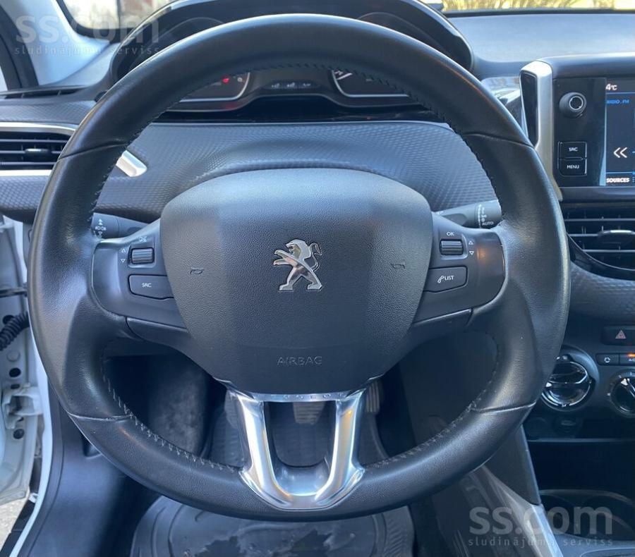 Balts Peugeot 2008 2018 Dobele, ar dzinēja tilpumu 1.50 L un nobraukumu 212 tūkst. km par 6500 €, foto 15 vietnē AUTOMOTO.COM.LV