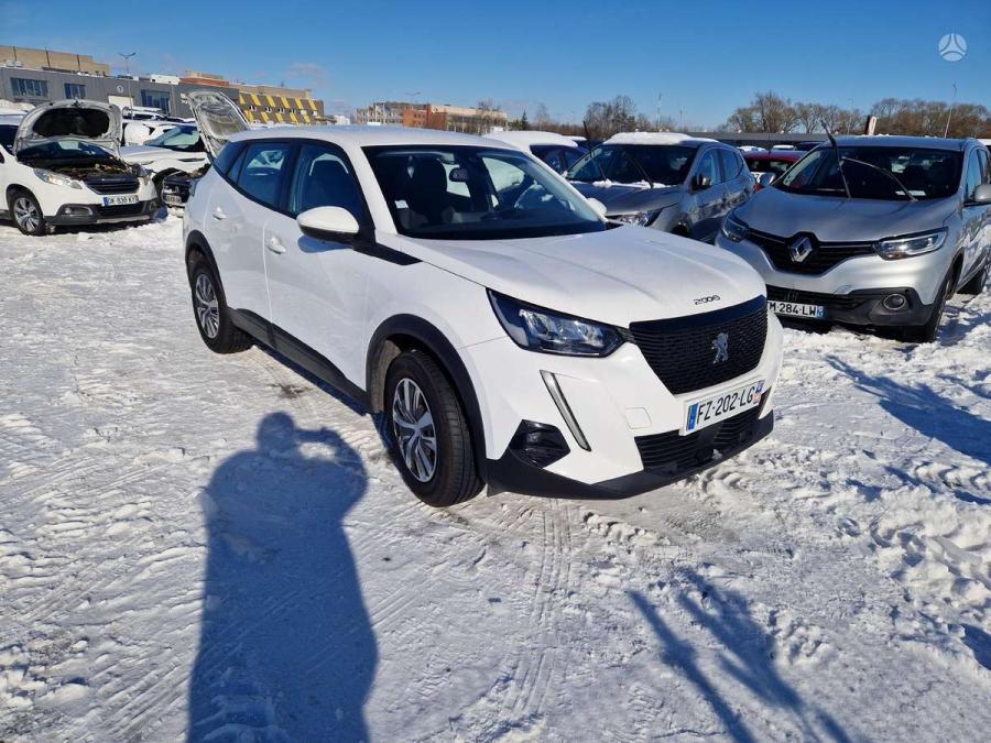 Balts Peugeot 2008 2021 Tauragė, ar dzinēja tilpumu 1.50 L un nobraukumu 158 tūkst. km par 9300 €, foto 3 vietnē AUTOMOTO.COM.LV