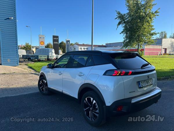 Peugeot 2008 2023 Tallina vietnē Balts Peugeot 2008 2023 Tallina, ar dzinēja tilpumu 1.50 L un nobraukumu 56 tūkst. km par 18600 €, foto 5 vietnē AUTOMOTO.COM.LV