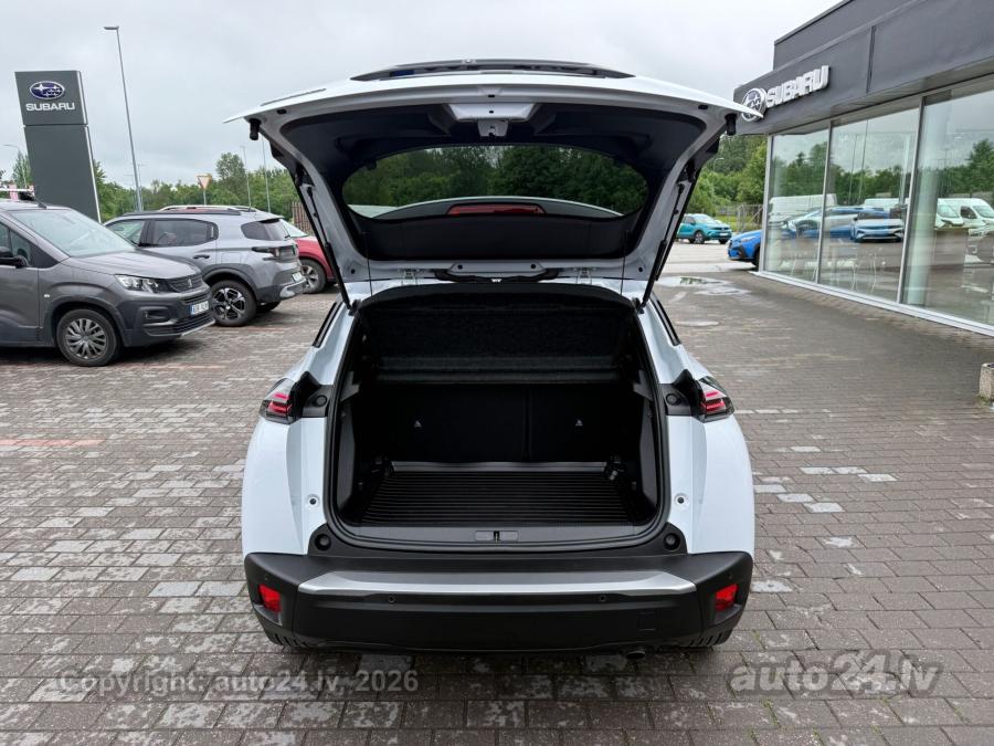 Balts Peugeot 2008 2024 Jehvi, ar dzinēja tilpumu 1.20 L un nobraukumu 53 tūkst. km par 17900 €, foto 7 vietnē AUTOMOTO.COM.LV