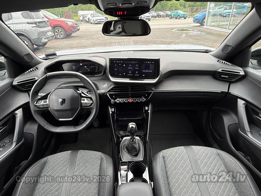 Balts Peugeot 2008 2024 Jehvi, ar dzinēja tilpumu 1.20 L un nobraukumu 53 tūkst. km par 17900 €, foto 12 vietnē AUTOMOTO.COM.LV