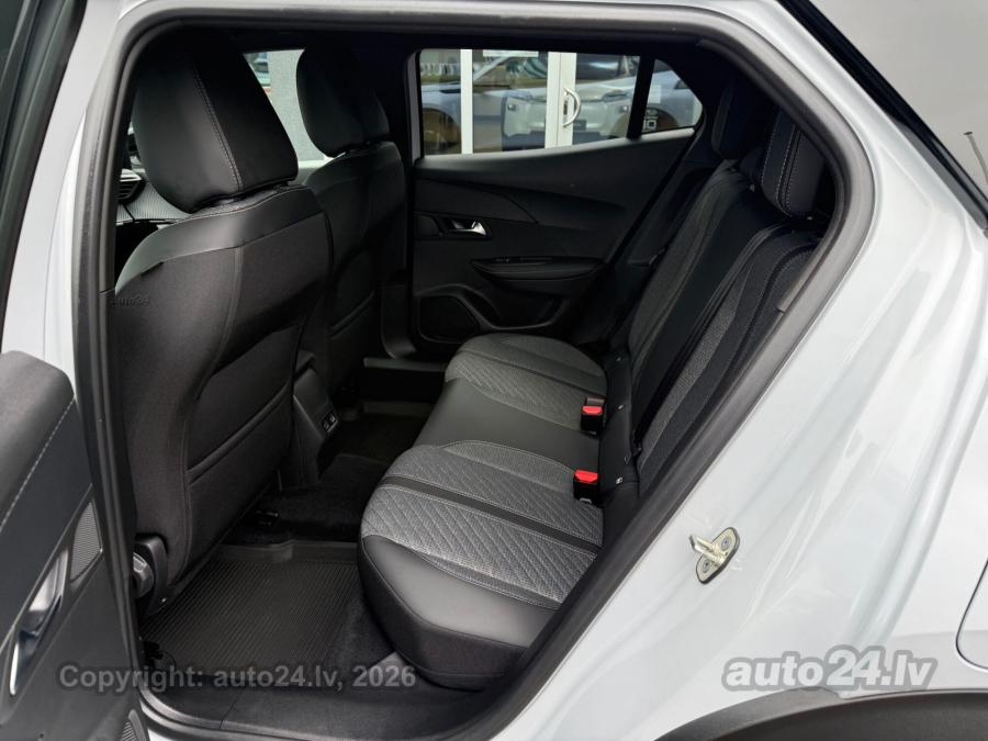 Balts Peugeot 2008 2024 Jehvi, ar dzinēja tilpumu 1.20 L un nobraukumu 53 tūkst. km par 17900 €, foto 14 vietnē AUTOMOTO.COM.LV
