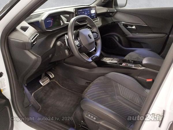Balts Peugeot 2008 2025 Tallina, ar dzinēja tilpumu 0.00 L un nobraukumu 13 tūkst. km par 26990 €, foto 3 vietnē AUTOMOTO.COM.LV