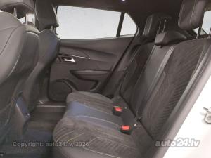 Balts Peugeot 2008 2025 Tallina, ar dzinēja tilpumu 0.00 L un nobraukumu 13 tūkst. km par 26990 €, foto 8 vietnē AUTOMOTO.COM.LV