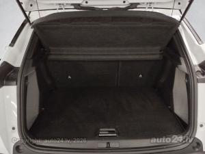 Balts Peugeot 2008 2025 Tallina, ar dzinēja tilpumu 0.00 L un nobraukumu 13 tūkst. km par 26990 €, foto 9 vietnē AUTOMOTO.COM.LV