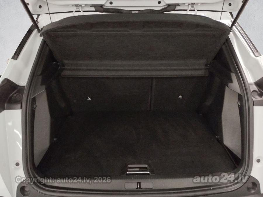 Balts Peugeot 2008 2025 Tallina, ar dzinēja tilpumu 0.00 L un nobraukumu 13 tūkst. km par 26990 €, foto 9 vietnē AUTOMOTO.COM.LV