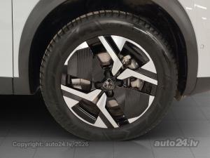 Balts Peugeot 2008 2025 Tallina, ar dzinēja tilpumu 0.00 L un nobraukumu 13 tūkst. km par 26990 €, foto 10 vietnē AUTOMOTO.COM.LV
