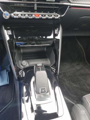 Dzeltens Peugeot 2008 2021 Viļņa, ar dzinēja tilpumu 1.20 L un nobraukumu 35 tūkst. km par 13900 €, foto 13 vietnē AUTOMOTO.COM.LV