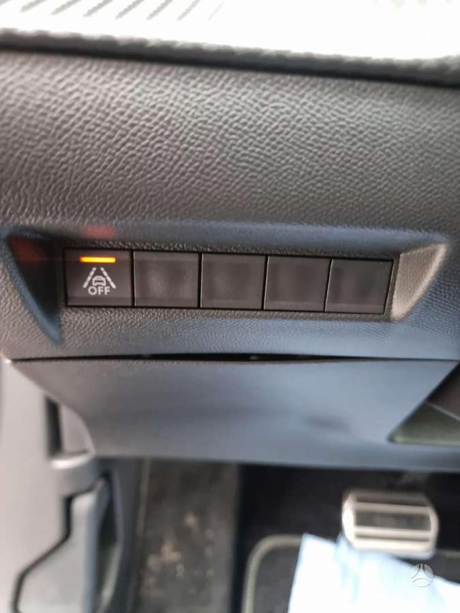 Dzeltens Peugeot 2008 2021 Viļņa, ar dzinēja tilpumu 1.20 L un nobraukumu 35 tūkst. km par 13900 €, foto 15 vietnē AUTOMOTO.COM.LV