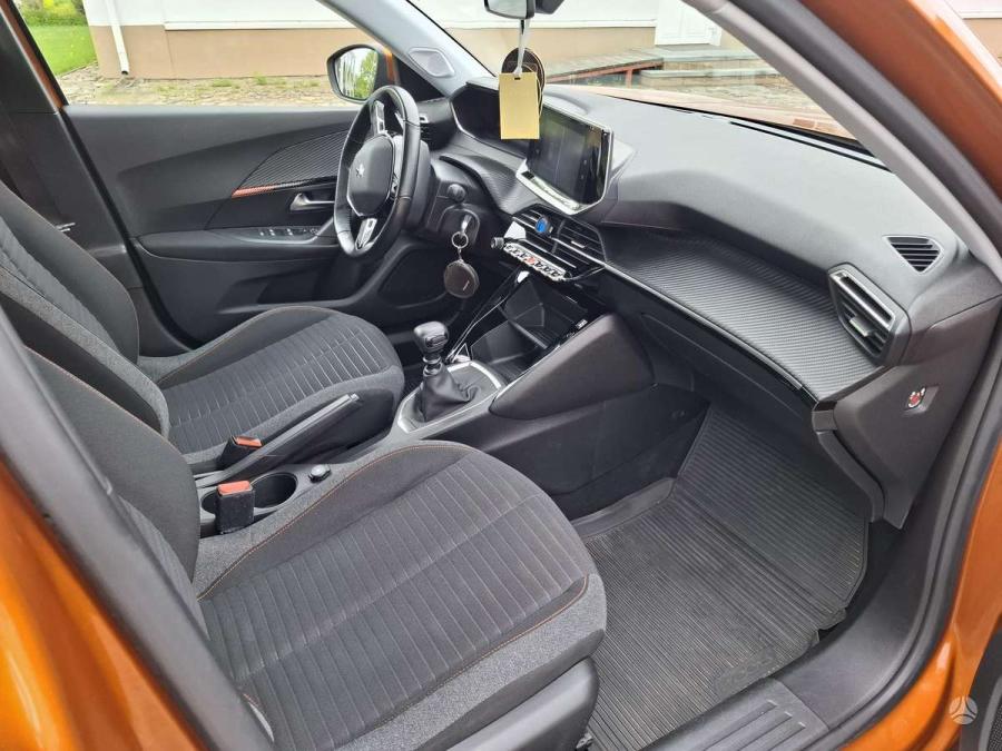 Dzeltens Peugeot 2008 2022 Utena, ar dzinēja tilpumu 1.20 L un nobraukumu 51 tūkst. km par 12400 €, foto 19 vietnē AUTOMOTO.COM.LV
