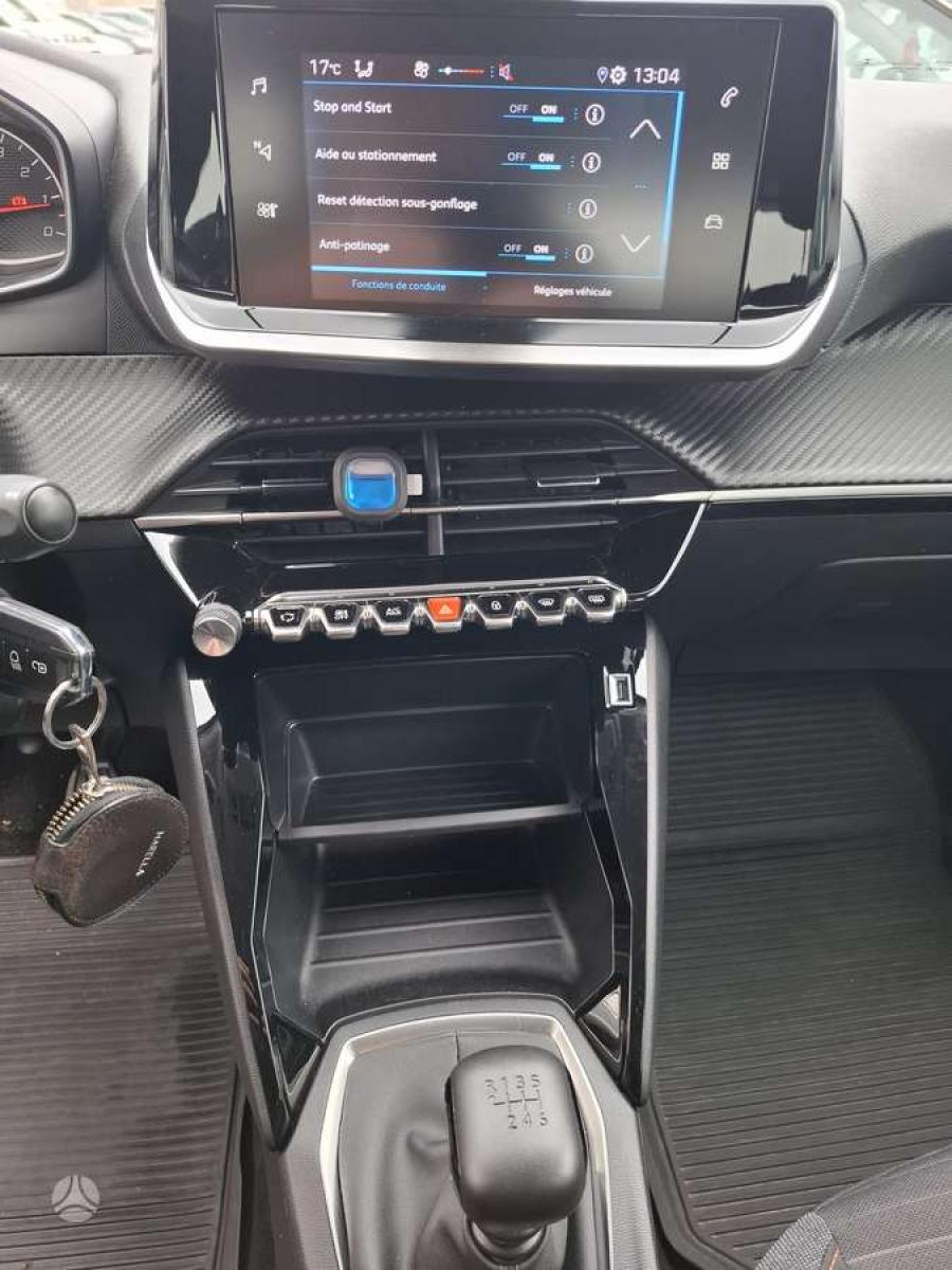 Dzeltens Peugeot 2008 2022 Utena, ar dzinēja tilpumu 1.20 L un nobraukumu 51 tūkst. km par 12400 €, foto 21 vietnē AUTOMOTO.COM.LV