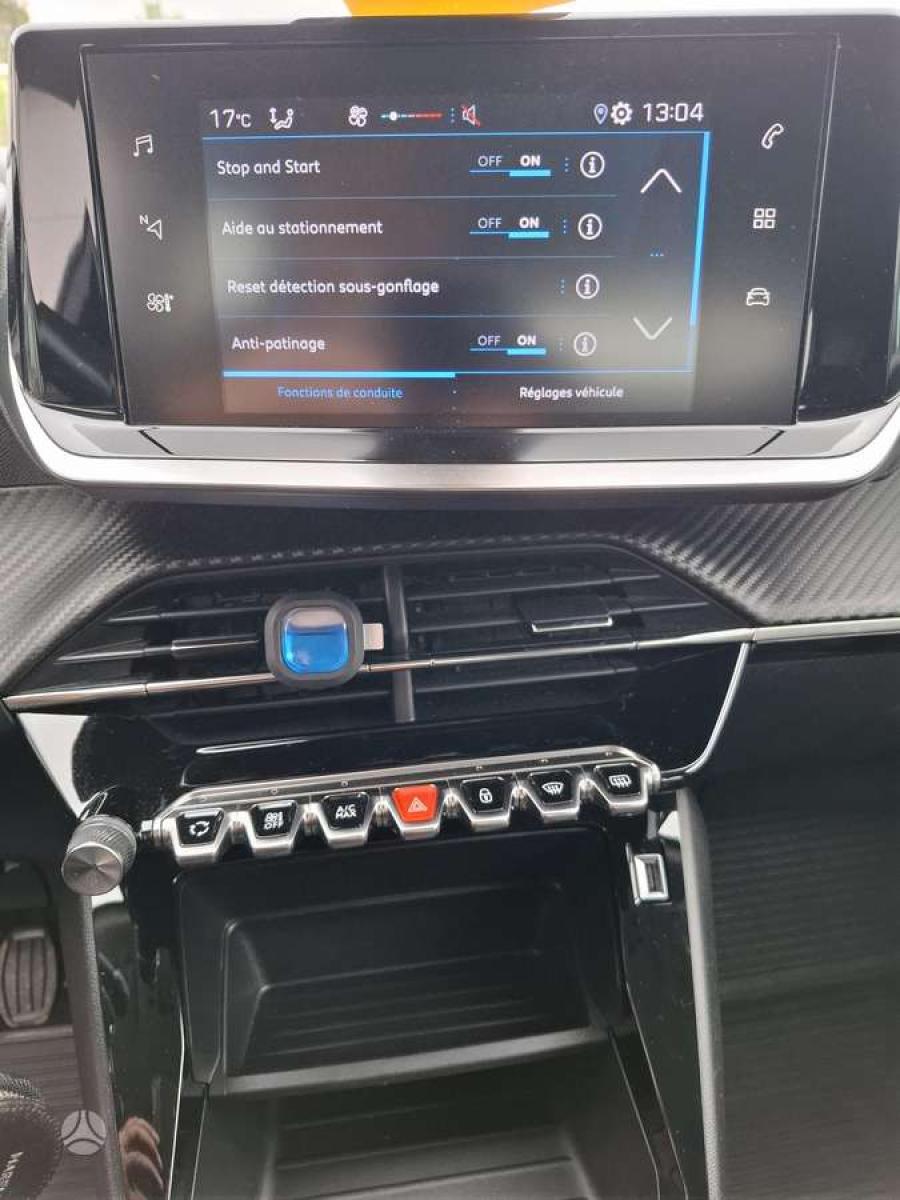 Dzeltens Peugeot 2008 2022 Utena, ar dzinēja tilpumu 1.20 L un nobraukumu 51 tūkst. km par 12400 €, foto 22 vietnē AUTOMOTO.COM.LV