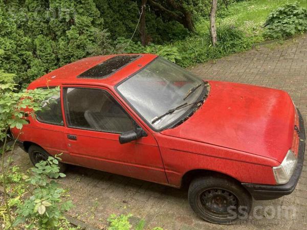 Red Peugeot 205 1990 in Riga, with an engine capacity of 1.90 L and mileage of 150 thousand km for 750 €, photo 7 on AUTOMOTO.COM.LV