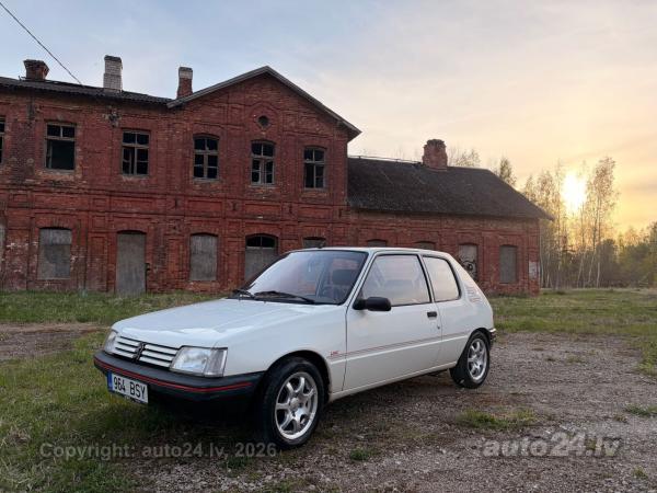 Белый Пежо 205 1990 в Таллин, объемом двигателя 1.10 л и пробегом 71 тыс. км за 3300 €, фото 1 на AUTOMOTO.COM.LV