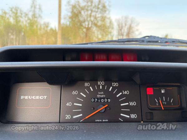 Белый Пежо 205 1990 в Таллин, объемом двигателя 1.10 л и пробегом 71 тыс. км за 3300 €, фото 7 на AUTOMOTO.COM.LV