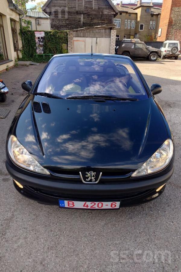 Black Peugeot 206 2001 in Liepaja, with an engine capacity of 1.60 L and mileage of 180 thousand km for 850 €, photo 2 on AUTOMOTO.COM.LV