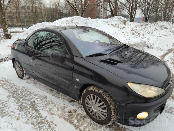 Black Peugeot 206 2002 in Riga, with an engine capacity of 1.60 L and mileage of 156 thousand km for 650 €, photo 3 on AUTOMOTO.COM.LV