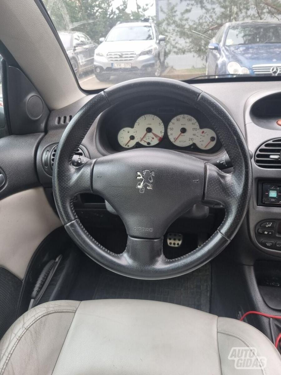 Melns Peugeot 206 2004 Viļņa, ar dzinēja tilpumu 2.00 L un nobraukumu 173 tūkst. km par 1850 €, foto 11 vietnē AUTOMOTO.COM.LV