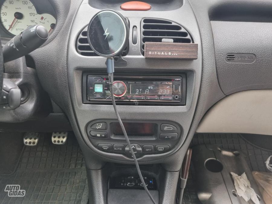 Melns Peugeot 206 2004 Viļņa, ar dzinēja tilpumu 2.00 L un nobraukumu 173 tūkst. km par 1850 €, foto 12 vietnē AUTOMOTO.COM.LV