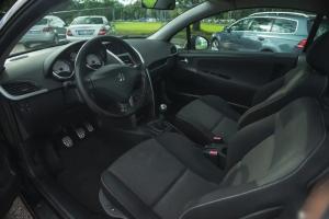 Melns Peugeot 206 2009 Liepāja, ar dzinēja tilpumu 1.60 L un nobraukumu 203 tūkst. km par 3500 €, foto 13 vietnē AUTOMOTO.COM.LV