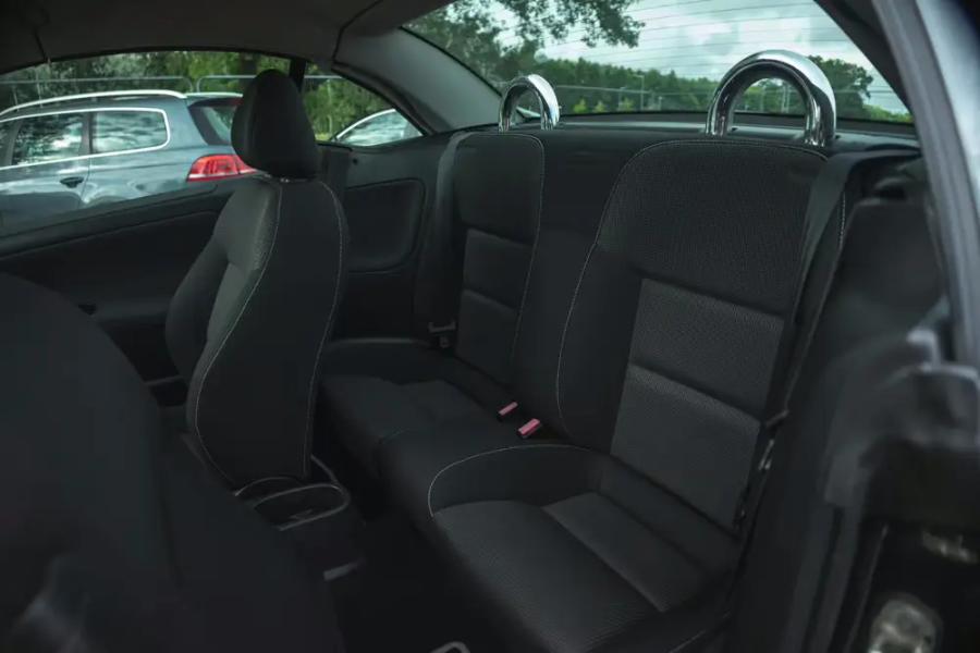 Melns Peugeot 206 2009 Liepāja, ar dzinēja tilpumu 1.60 L un nobraukumu 203 tūkst. km par 3500 €, foto 14 vietnē AUTOMOTO.COM.LV