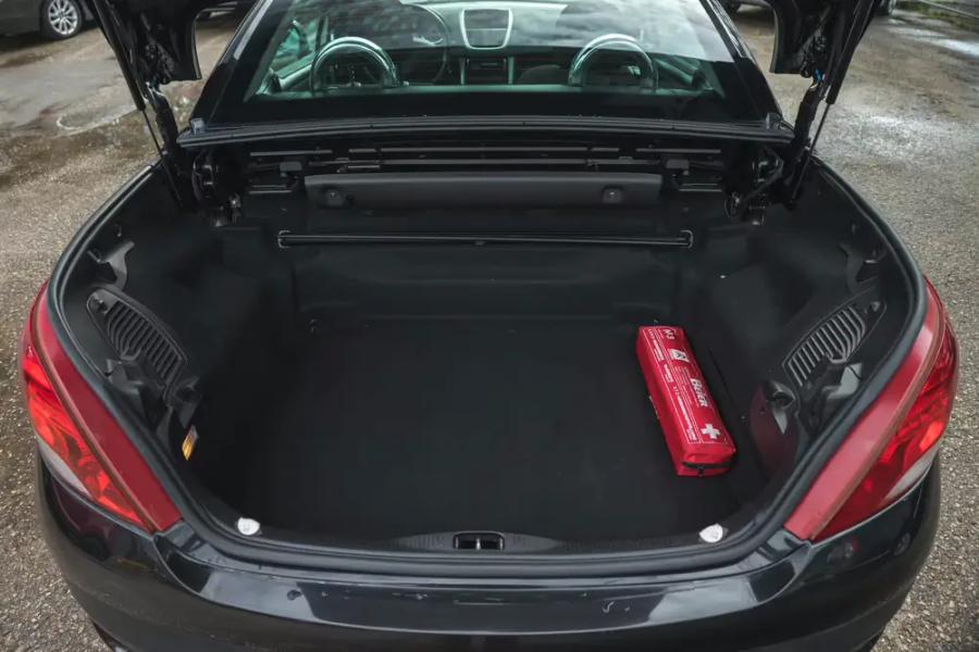 Melns Peugeot 206 2009 Liepāja, ar dzinēja tilpumu 1.60 L un nobraukumu 203 tūkst. km par 3500 €, foto 16 vietnē AUTOMOTO.COM.LV