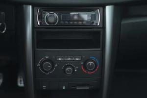 Melns Peugeot 206 2009 Liepāja, ar dzinēja tilpumu 1.60 L un nobraukumu 203 tūkst. km par 3500 €, foto 22 vietnē AUTOMOTO.COM.LV