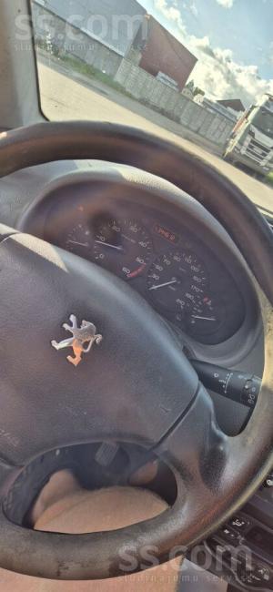 Black Peugeot 206 2004 in Saldus, with an engine capacity of 1.40 L and mileage of 344 thousand km for 700 €, photo 6 on AUTOMOTO.COM.LV