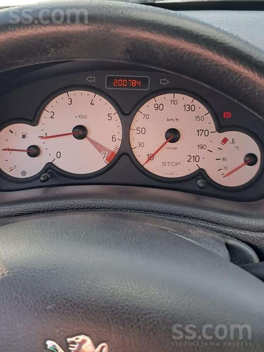 Melns Peugeot 206 2005 Talsi, ar dzinēja tilpumu 1.10 L un nobraukumu 201 tūkst. km par 1100 €, foto 5 vietnē AUTOMOTO.COM.LV