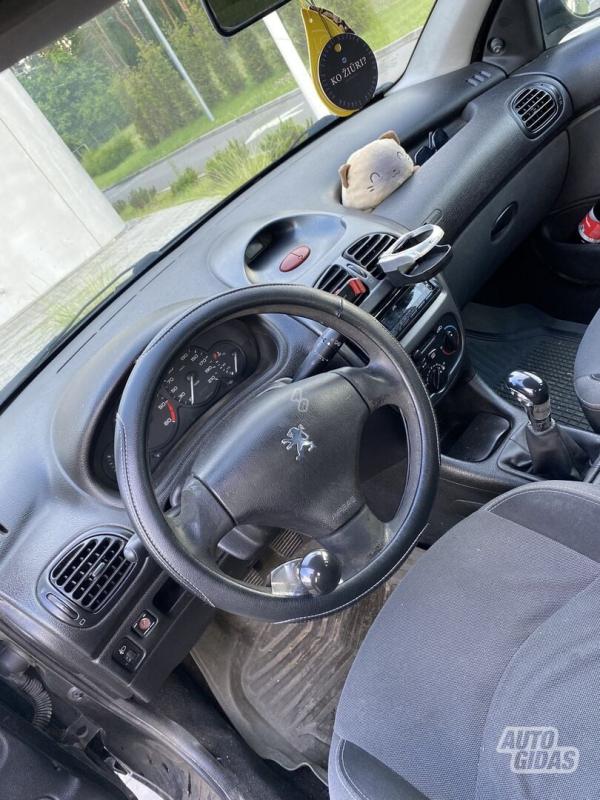 Melns Peugeot 206 2005 Varėna, ar dzinēja tilpumu 1.40 L un nobraukumu 290 tūkst. km par 850 €, foto 5 vietnē AUTOMOTO.COM.LV