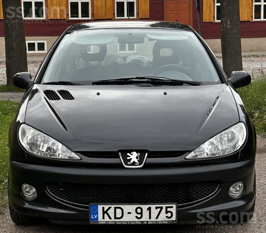 Черный Пежо 206 2006 в Елгава, объемом двигателя 1.60 л и пробегом 295 тыс. км за 800 €, фото 4 на AUTOMOTO.COM.LV