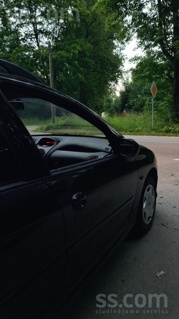 Melns Peugeot 206 2003 Ludza, ar dzinēja tilpumu 1.40 L un nobraukumu 257 tūkst. km par 1000 €, foto 10 vietnē AUTOMOTO.COM.LV