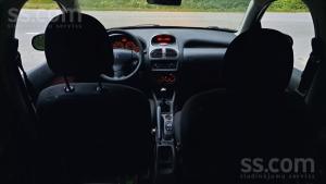 Черный Пежо 206 2003 в Лудза, объемом двигателя 1.40 л и пробегом 257 тыс. км за 1000 €, фото 14 на AUTOMOTO.COM.LV