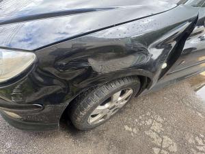 Black Peugeot 206 2006 in Kaunas, with an engine capacity of 1.56 L and mileage of 302 thousand km for 500 €, photo 7 on AUTOMOTO.COM.LV