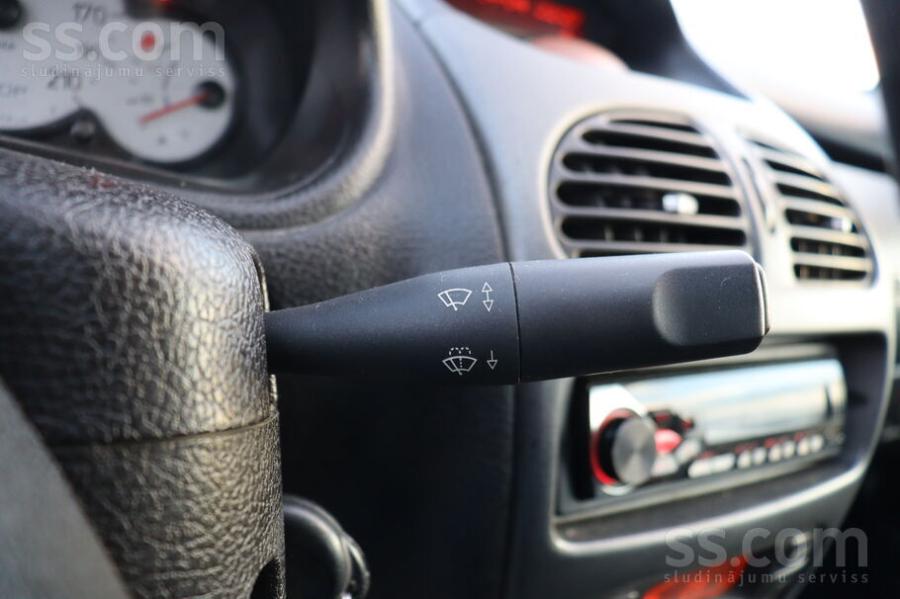 Zils Peugeot 206 2001 Gulbene, ar dzinēja tilpumu 2.00 L un nobraukumu 143 tūkst. km par 2490 €, foto 18 vietnē AUTOMOTO.COM.LV